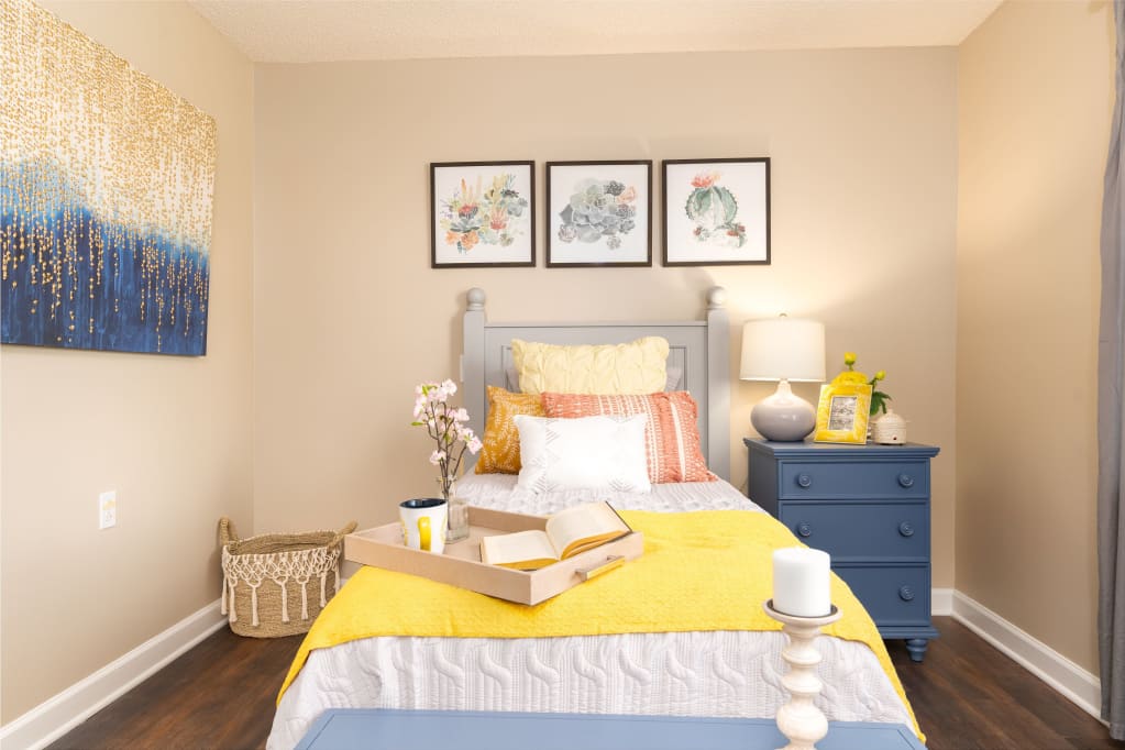 TerraBella Thornblade Gallery